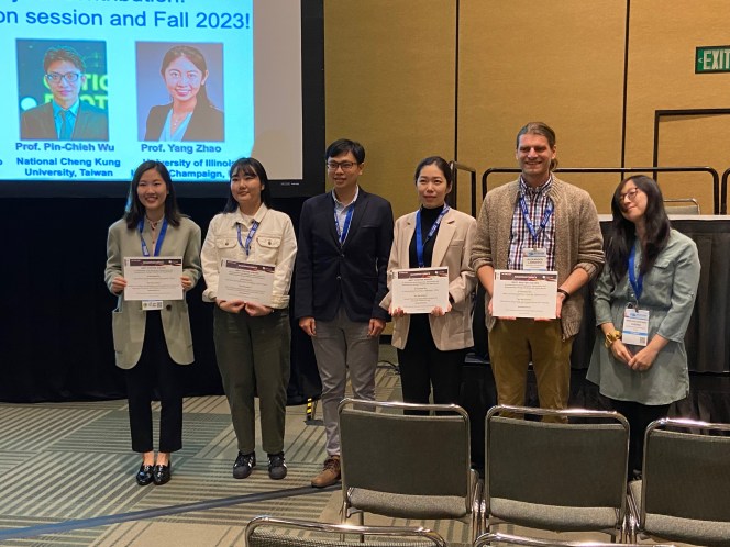 Alex wins best poster prize in Nanophotonics at MRS Spring 2023 meeting ...